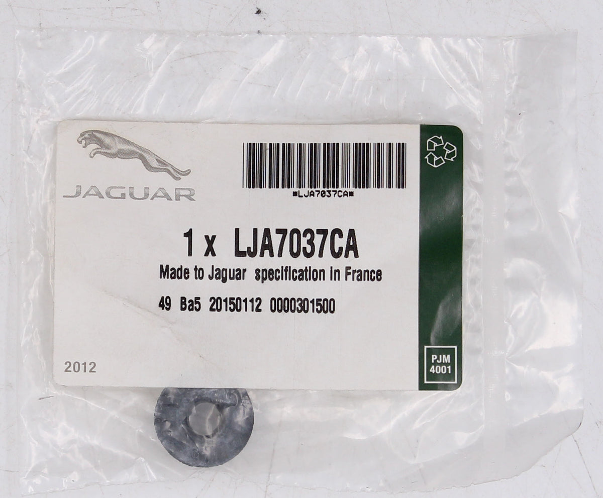 JAGUAR OEM 97-06 XK8 Wiper Washer-Windshield-Washer Pump Grommet LJA70 ...